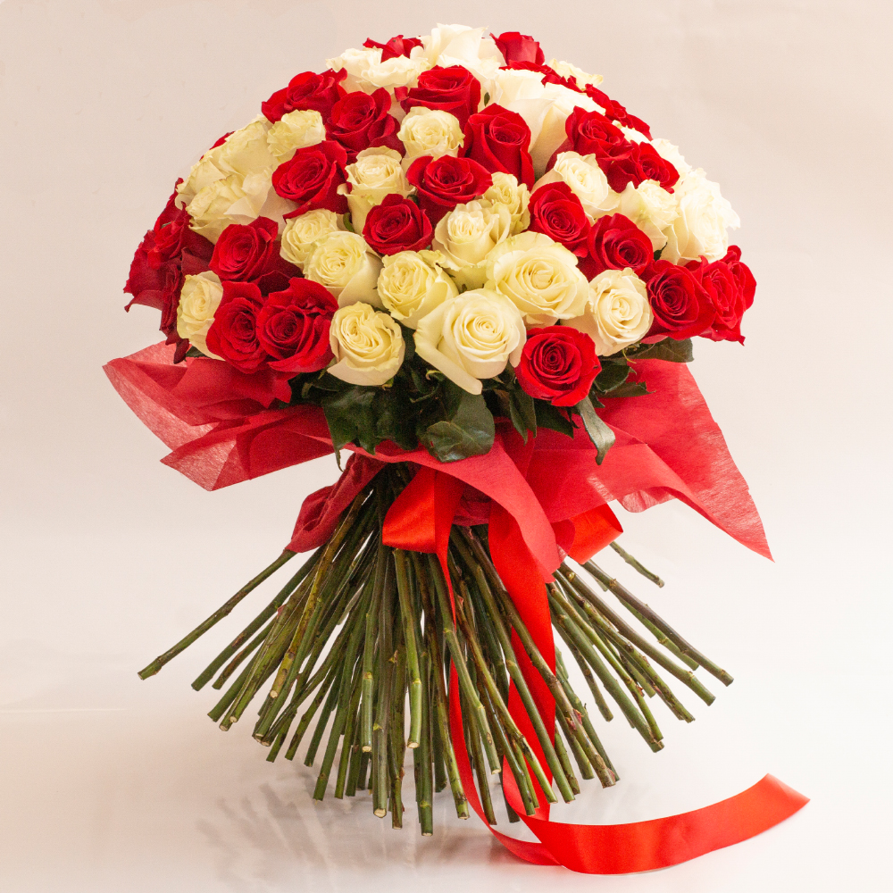 Buchet 101 trandafiri rosii si albi